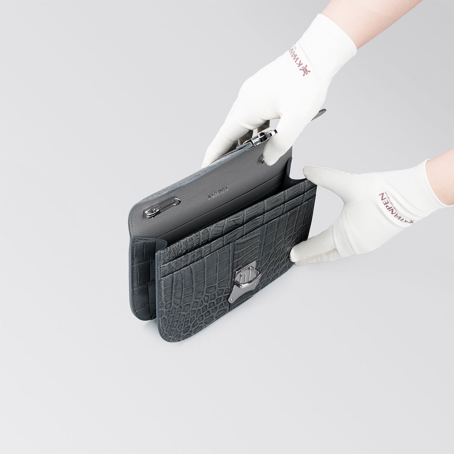 VELA TRINITY CHAIN WALLET | KWANPEN